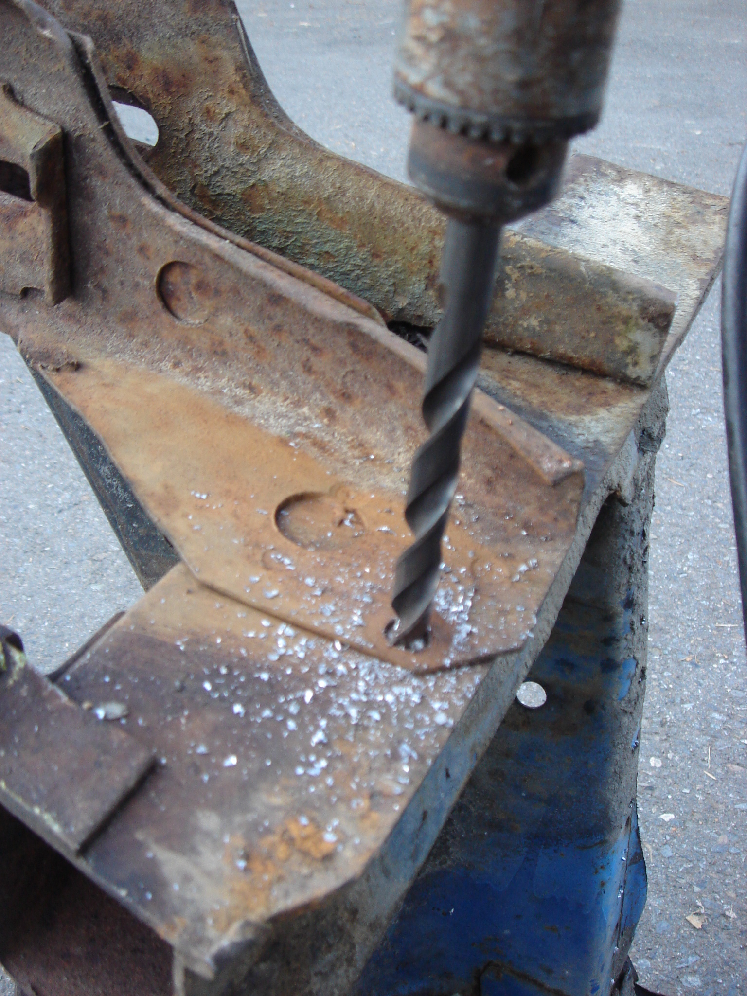 Drilling Spot Welds for a Unibody Panel Replacement – FastbackStack,LLC